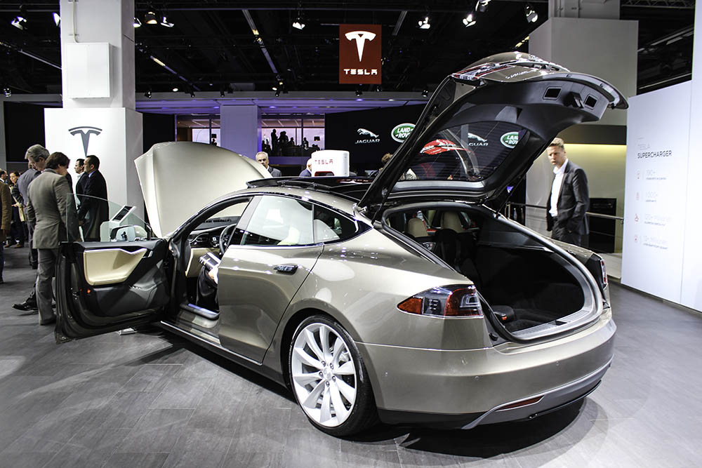 Elektroauto Tesla Model S Auf Der Iaa 2015 Frankfurt Am Main Mein